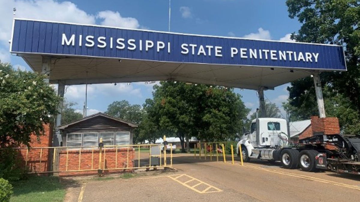 Vietnam veteran executed in Mississippi after nearly 50 years on death ...