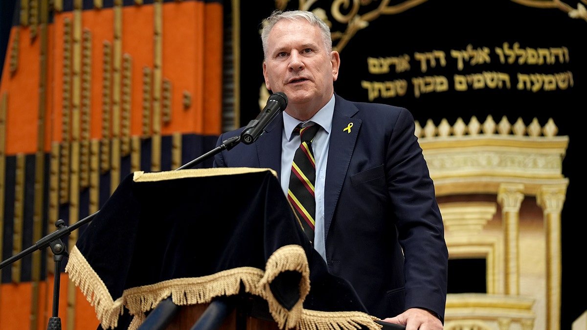 Israel fighting 'very tough' war in Gaza, retired British Army colonel ...