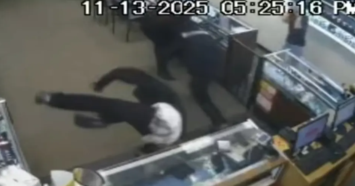 Dramatic Footage Shows Store Owner Shooting At Robbers In Madera ...