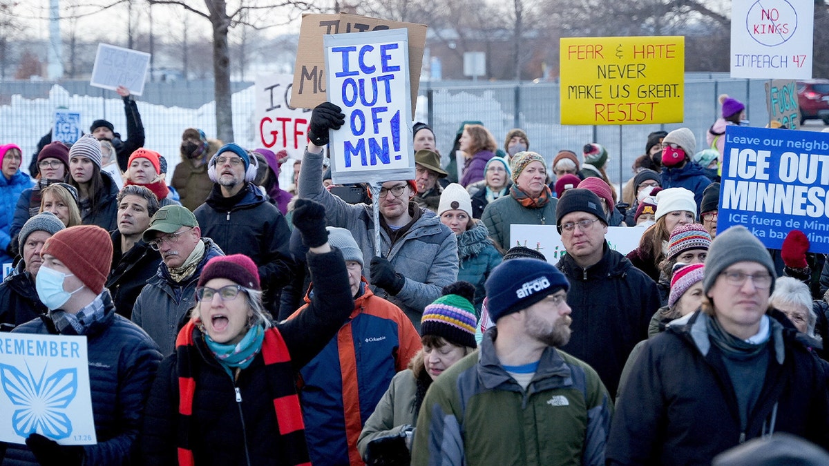 AG Pam Bondi warns Minnesota protesters after ICE shooting: 'Do not ...